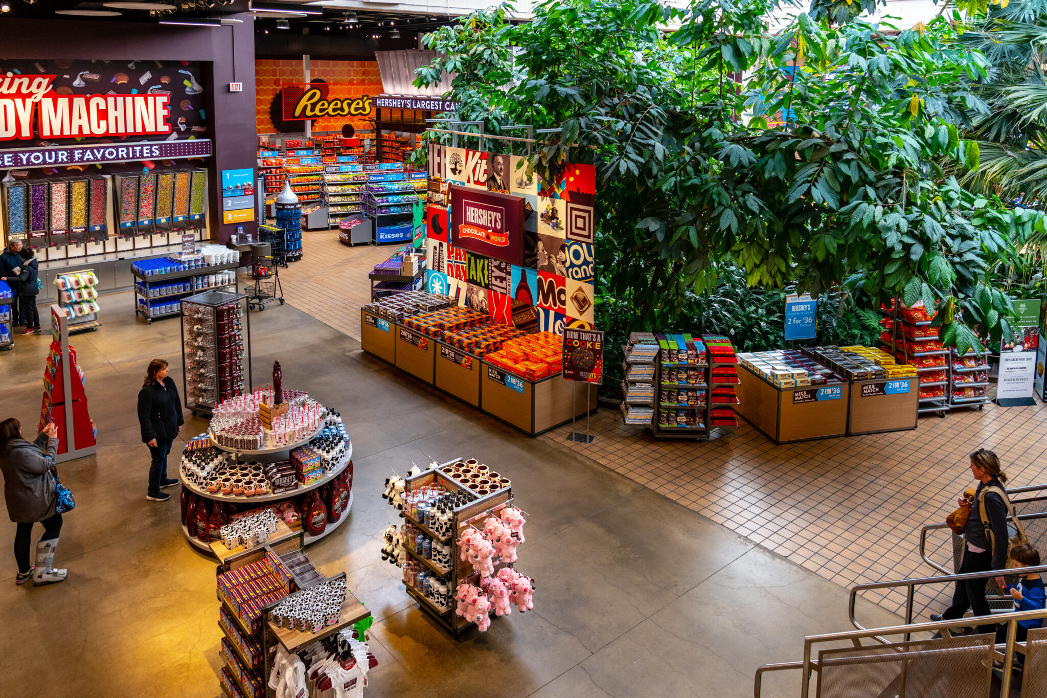 Top 6 Ways to Build Community Engagement in Retail Spaces - DedON